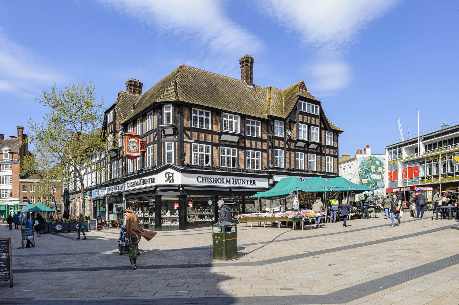 Bromley: Plaster Coving, Cornice and Ceiling Roses | Plaster Ceiling Roses