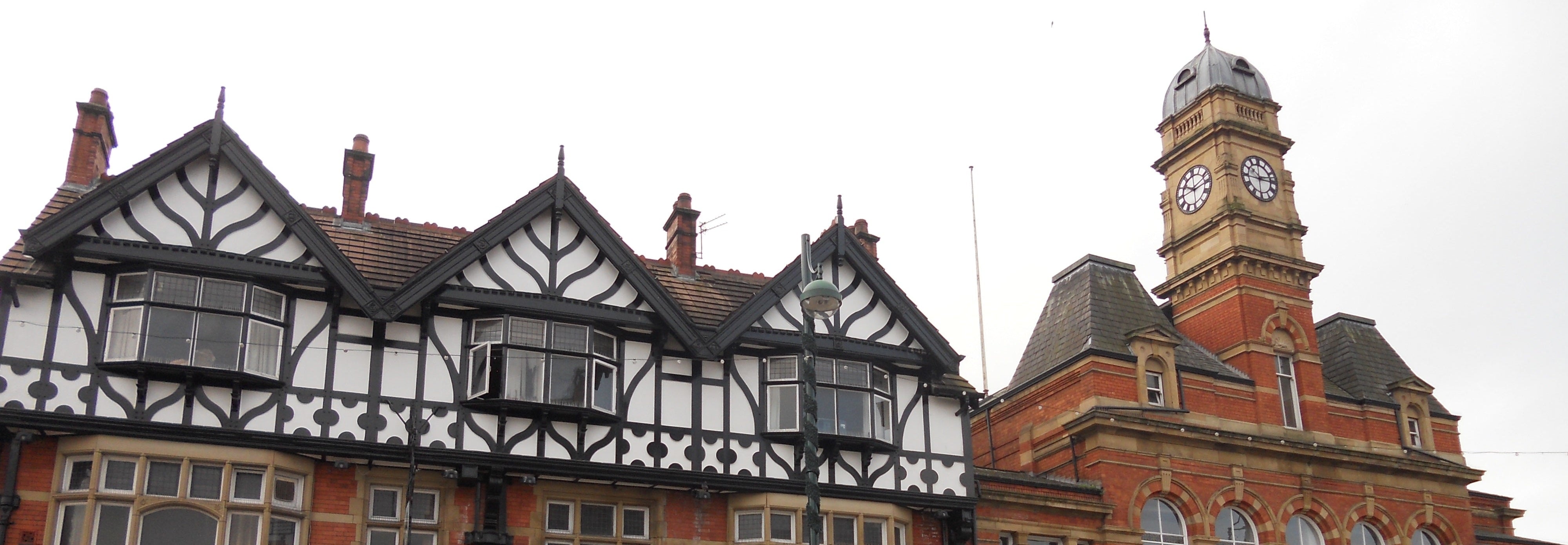 Eccles: Plaster Coving, Cornice and Ceiling Roses | Plaster Ceiling Roses